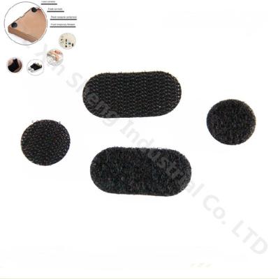 China gancho y lazo adhesivos Dots Sheet ROSH de 60%nylon 50yards/roll en venta