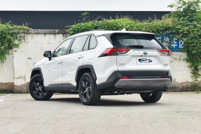 Cina To-yota RAV-4 Compact SUV Hev Car Dual-engine 2.5L Cvt Elite Version 5 Seats SUV Fuel Electric Hybrid Car in dimensioni compatte in vendita