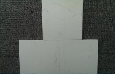 Cina Pietra popolare del quarzo di colore per il controsoffitto della pietra del quarzo di Calacatta in vendita