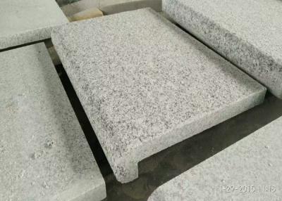 Cina Pietra per lastricati di pietra del lastricatore della pietra per cimasa del granito di bianco grigio per la piscina in vendita