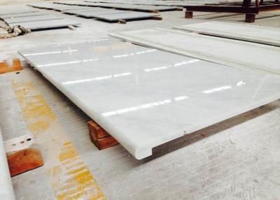 Cina Controsoffitti di marmo bianchi/beige di vanità del bagno hanno lucidato la superficie del solido in vendita