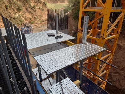 China O mergulho quente de grande resistência galvanizou o molde do formulário de salto da plataforma de 2.4m à venda