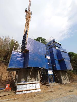 China Sistema de escalada do molde da galvanização quente hidráulica com plataforma larga de 2.40m à venda