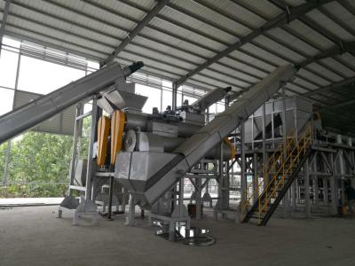 Cina ANIMALE DOMESTICO 1000kg/h che ricicla la linea di lavaggio del fiocco dell'impianto di riciclaggio/animale domestico della bottiglia animale domestico/della macchina, linea di riciclaggio di plastica in vendita