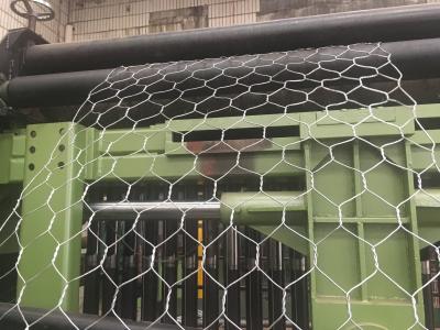 China Garantía automática 1year de la máquina hexagonal adaptable de la tela metálica de la eficacia alta en venta