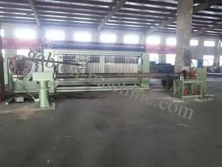 중국 SGS TUV 인증서 2.3mm 직경 돌망태 메쉬 기계 판매용