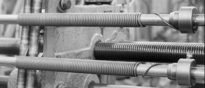 Cina Macchina esagonale della maglia del metallo di alta efficienza per la fabbricazione della bobina di spirale della maglia del gabbione in vendita