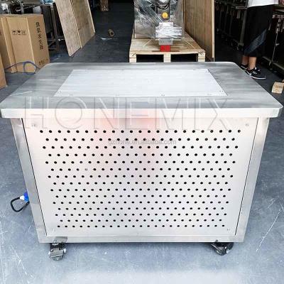 Cina 1.5 HP Macchina automatica per il rossetto SUS304 Macchina per il congelamento del balsamo labiale in vendita