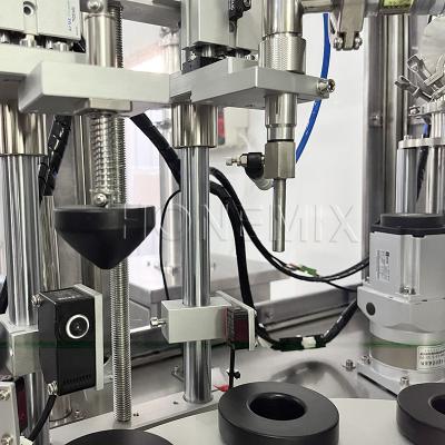 Cina Macchina di riempimento e sigillamento di tubi automatici personalizzati per crema cosmetica e lozione per il corpo in vendita