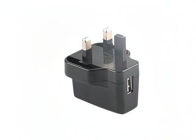 China 6W UKCA certificó el enchufe 3pin del cargador del adaptador de la fuente de alimentación de la CA 50/60hz de Reino Unido 5V DC 1000mA 100-240v en venta