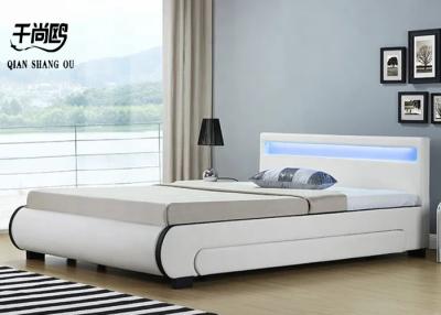 Cina La camera da letto LED luminoso ha ricoperto lo stile europeo del letto con i grandi cassetti in vendita