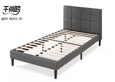 China Tufted Beklede Bed van het bedplatform met Kort Hoofdeinde, eenspersoonsbed Te koop