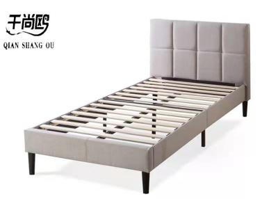 China Tufted Beklede Bed van het bedplatform met Kort Hoofdeinde, eenspersoonsbed Te koop
