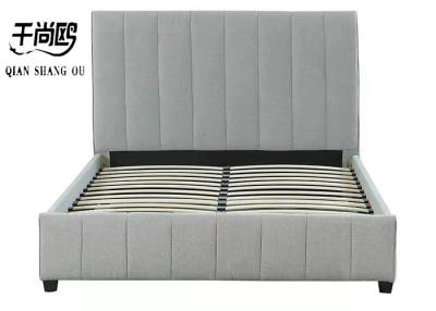 China Desmontagem/conjunto totais de Gray Soft Platform Bed Frame 183*203cm à venda
