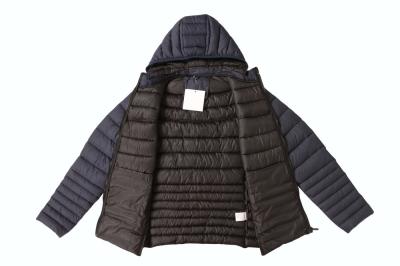 Cina Rivestimento imbottito caldo 100% del poliestere casuale di Autumn Winter Hoodie Jacket in vendita