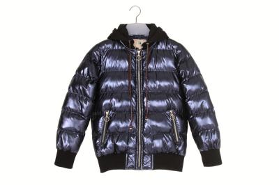 中国 3人の色の暖かい子供の冬はフードによって着る 販売のため