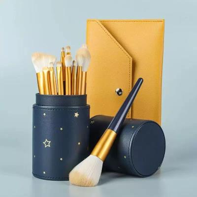 China Wood Handle Makeup Brush Set 12 Concealer Blush Brow Lip Nose Shadow Eye Shadow Brush for sale