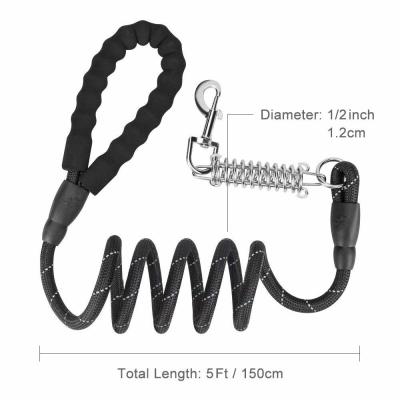 Cina fili altamente riflettenti riempiti comodi della maniglia del forte guinzaglio di nylon dell'imbracatura per cani di 5FT in vendita