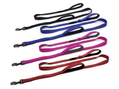Китай Красочный двойной поводок собаки движения ручки, отражательная удобная проводка собаки продается