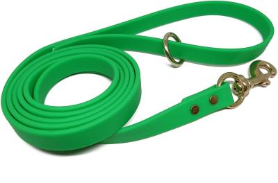 Cina 4 piedi di dimensione di guinzaglio impermeabile del cane, guinzaglio gommoso durevole Biothane di addestramento di cani in vendita