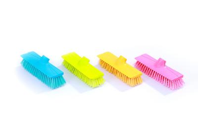 Cina La setola rigida sfrega le scope di plastica della spazzola/la spazzola pulita polvere del pavimento in vendita