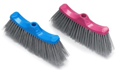 Cina Le scope ampe del PVC della scopa di plastica della ricarica della curva di pulizia sfregano la spazzola in vendita