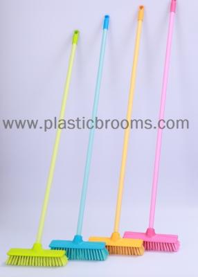 Cina La setola rigida sfrega le scope della spazzola/la spazzola sfregatura di plastica del pavimento in vendita