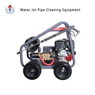 Cina Gasoline Engine Drive Washer High Pressure Car Washing Machine With 4 Dredge Nozzles in vendita