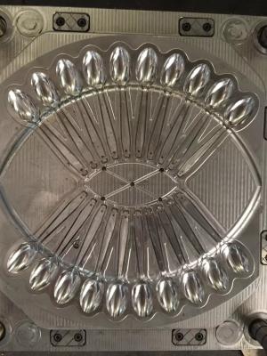 China Fast Respone Injection Molding Molds 20 Cavities With Low Power Consumption for sale