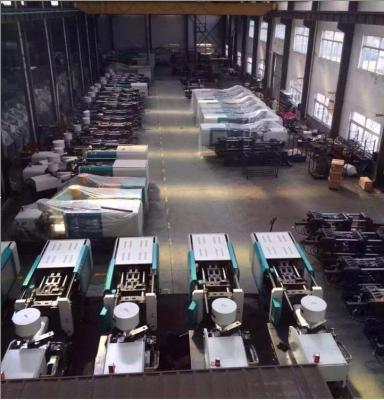 Cina Tonnellata automatica di plastica standard orizzontale pp/PVC della macchina 200 dello stampaggio ad iniezione in vendita