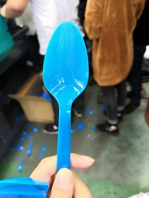 Chine 24 fois automatiques de longue durée de machine de moulage par injection de cavités pour la cuillère 3g à vendre