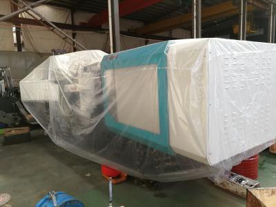 Chine 1-24 machine automatique de moulage par injection de cavités pour la fabrication en plastique de double couleur à vendre