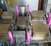 China Low Noise Plastic Molding Equipment / Plastic crate Making Machine Simple Operation for sale