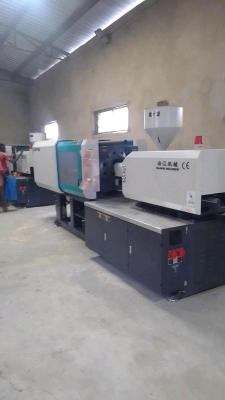 Chine 118 course à bascule du contrôle 340 automatiques de haute précision de machine de moulage par injection de tonne à vendre