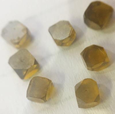 China MCD Mono Cristalino Diamante Dodecaedro / Torre em forma de amarelo Diamante bruto à venda