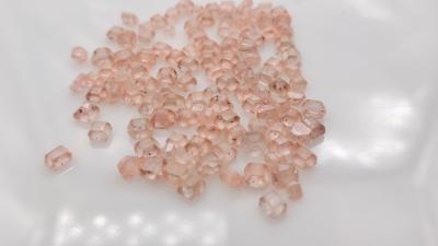 Cina HPHT CVD diamante rosa diamante grezzo non tagliato per gioielleria rosa diamante di grandi dimensioni in vendita