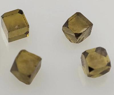 China 2*2*2 1*1*1 Cuadrado Laboratorio Diamantes cultivados MCD Laboratorio Creado Diamante Amarillo en venta