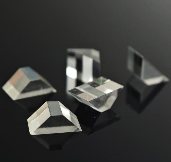 Quality Optcial Grade CVD HPHT Synthetic Diamond Low Nitrogen Content 1-20mm Size for sale