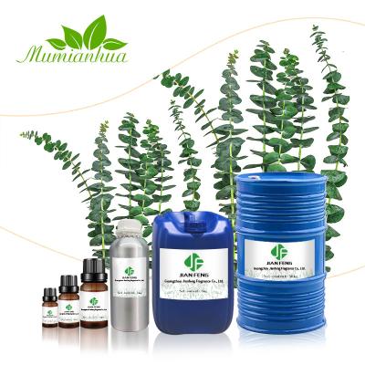 China 25kg de Bulkusda Kosmetische Rang van de eucalyptusetherische olie voor Geneeskunde Te koop