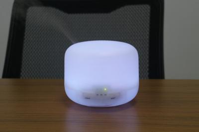 Cina ABS 10W Electric Essential Oil Diffuser Aromatherapy Diffuser Machine in vendita