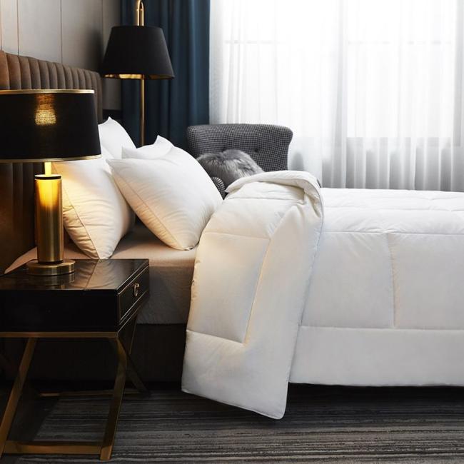 Luxury Cotton Fabric Hotel Duvet 90% White Duck Down Quilt