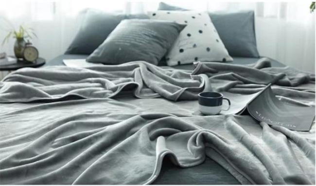 High Quality Super Soft 100% Polyester Plain Color Flannel Blanket (JRD895)