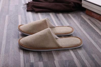 China Embroidery Logo Disposable Hotel Slippers Open Toe Style For Indoor Use for sale