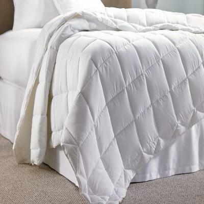 China Quilted Waterproof Mattress Bed Protector - Non-Slip All-Season Bedding Protector with Customizable Design for Bedroom & Hotel for sale