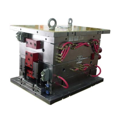 Chine Tirs du moule 500k de coureur de Rubber Plastic Cold de fabricant de POM Plastic Injection Moulding Die à vendre