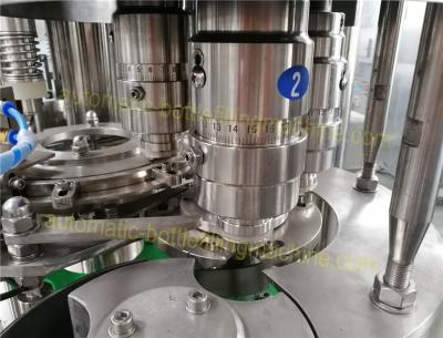 中国 まだ水/天然水のびん詰めにする充填機の生産ライン、小さいMonoblock CGF8-8-3 販売のため