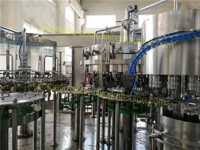 Cina 6.57KW ha carbonatato la macchina di rifornimento della soda, l'imbottigliamento e la tappatrice 7000BPH 500ML in vendita