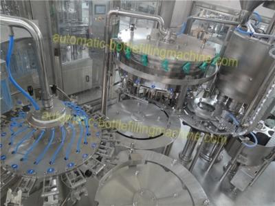 Cina controllo dello SpA gassoso 4000BPH della macchina di rifornimento della bevanda per le bevande di Botteled dell'animale domestico in vendita