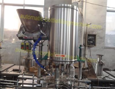 Cina Tappatrice in aumento delle teste dell'imbottigliatrice della fodera spaccata 12 automatici in vendita