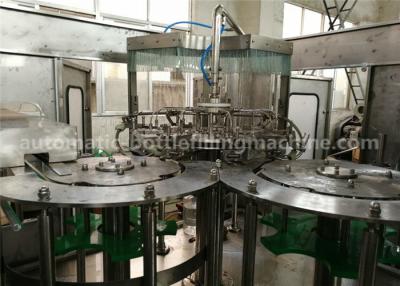 Cina 3 - dimensione di tensione 220V/380V 3100*2300*2800mm dell'imbottigliamento e della tappatrice dell'ANIMALE DOMESTICO 5L in vendita